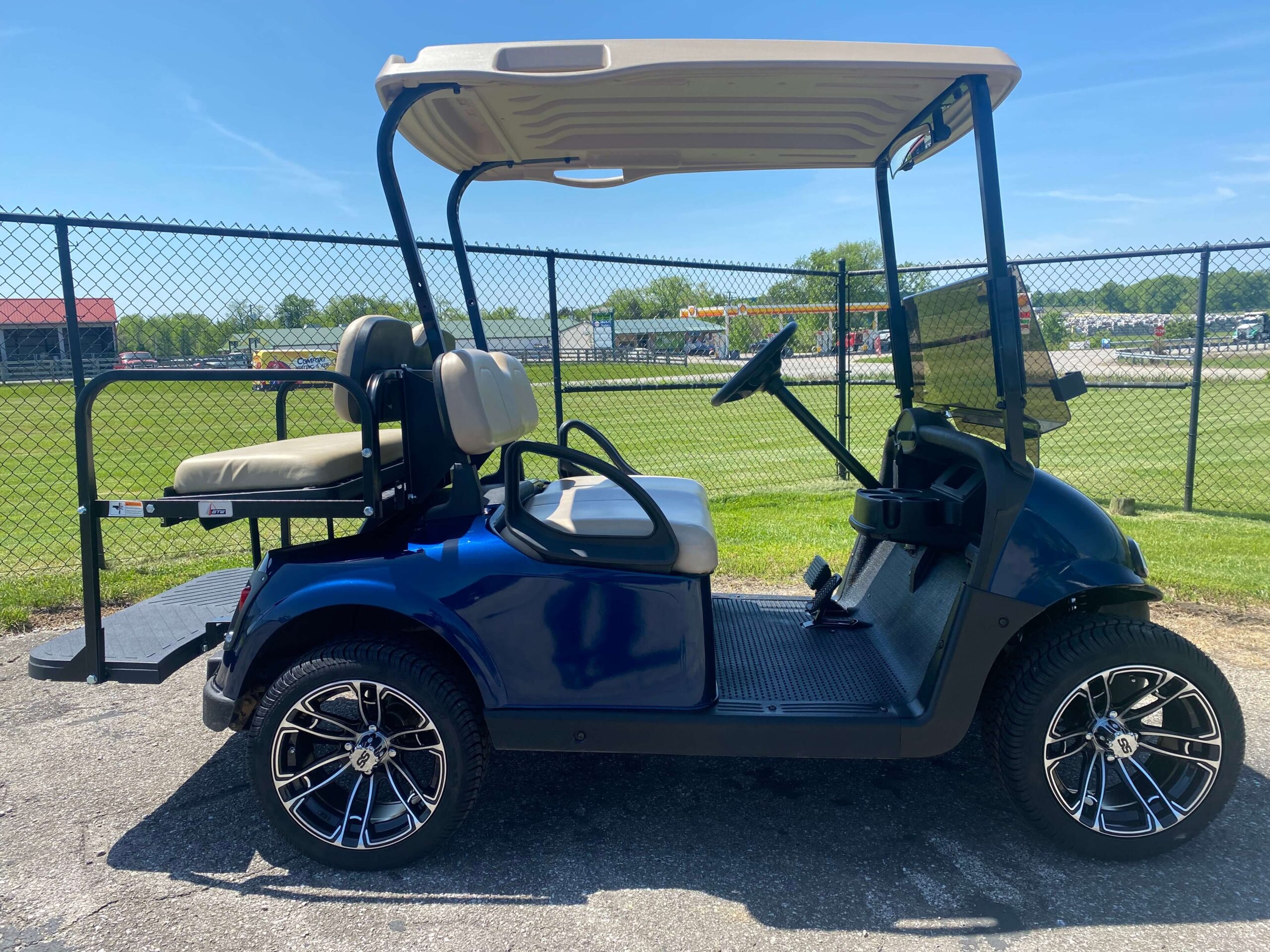 2018 E-Z GO RXV Electric 4P | Patriot Blue - SS Carts